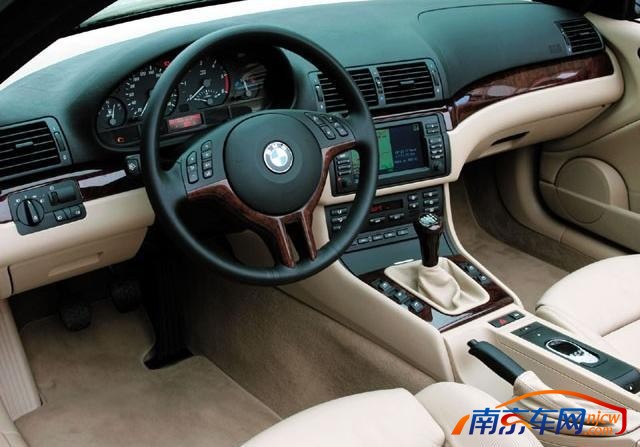 宝马3系中控台拆解图,宝马中控台按钮,宝马3系保险杠解图_大山谷图库